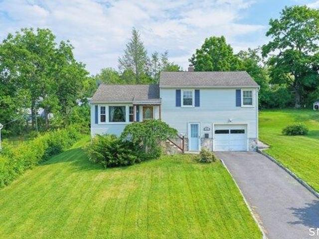 house with 3 bedroom, Waterbury CT DS104477376
