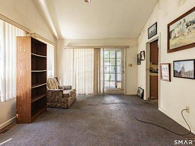 house with 3 bedroom, Waterbury CT ES103432323