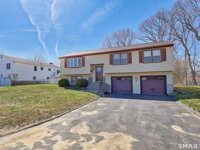 house with 3 bedroom, Waterbury CT ES103435326