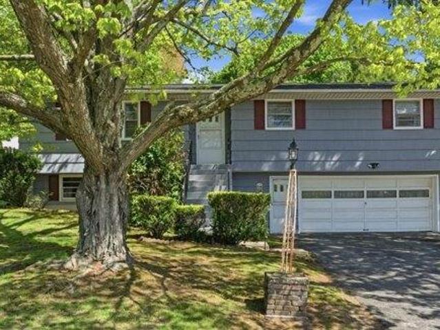 house with 3 bedroom, Waterbury CT ES103099362
