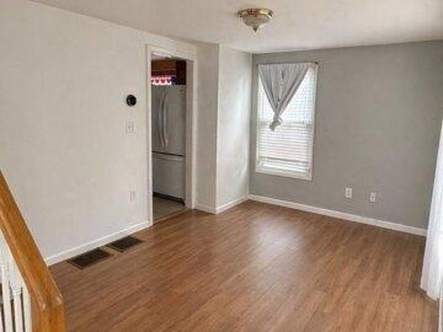 house with 3 bedroom, Waterbury CT ES103125211