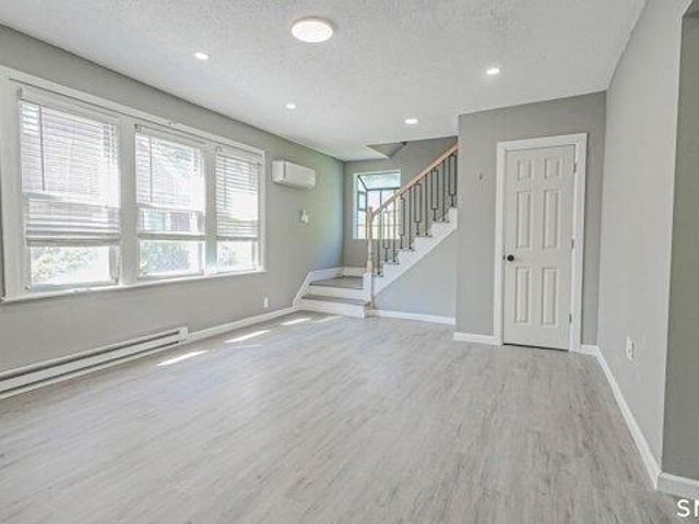 house with 3 bedroom, Waterbury CT ES103189697
