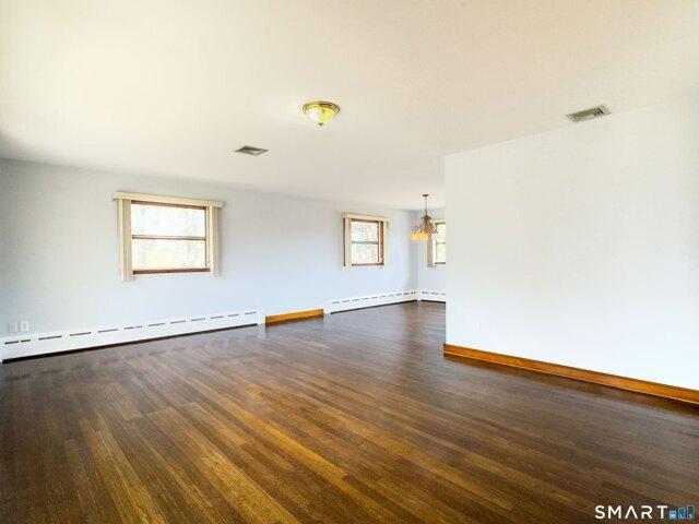 house with 3 bedroom, Waterbury CT ES104441927
