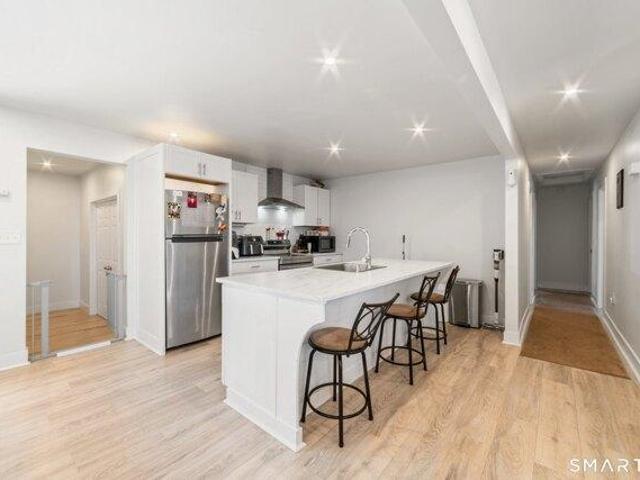 house with 3 bedroom, Waterbury CT ES104478667