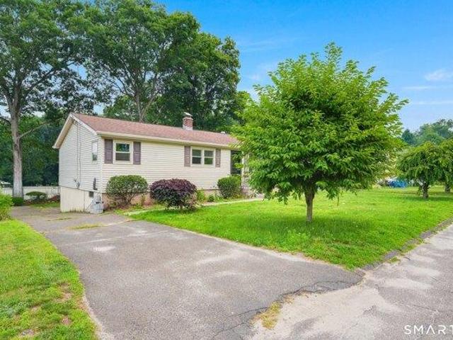 house with 3 bedroom, Waterbury CT ES104512493