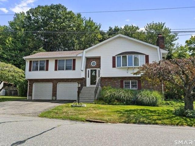 house with 3 bedroom, Waterbury CT ES104758482