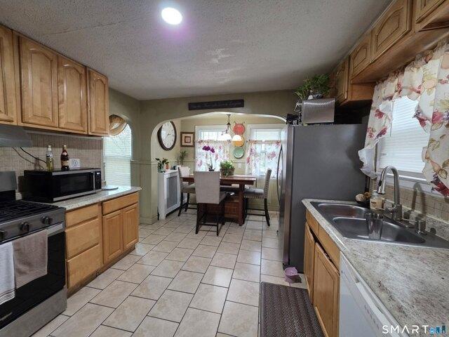 house with 3 bedroom, Waterbury CT ES104789693