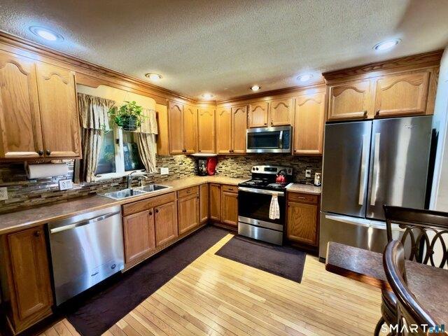 house with 3 bedroom, Waterbury CT ES104807513