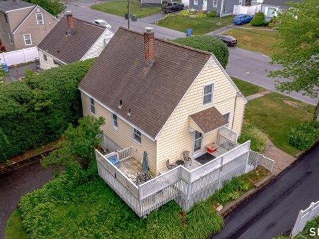 house with 3 bedroom, Waterbury CT ES104808329