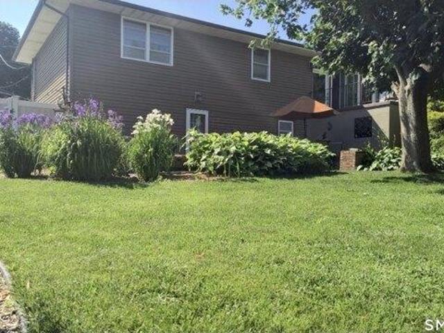 house with 3 bedroom, Waterbury CT ES104836130