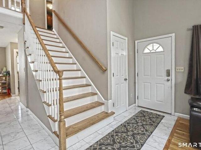 house with 3 bedroom, Waterbury CT ES104836214