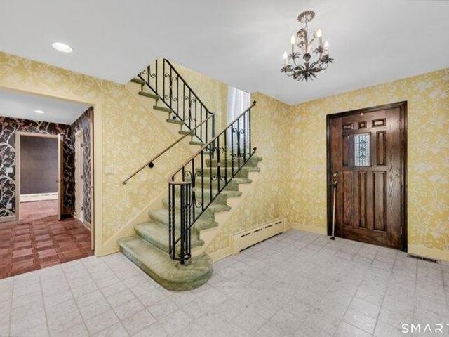 house with 3 bedroom, Waterbury CT ES104869705