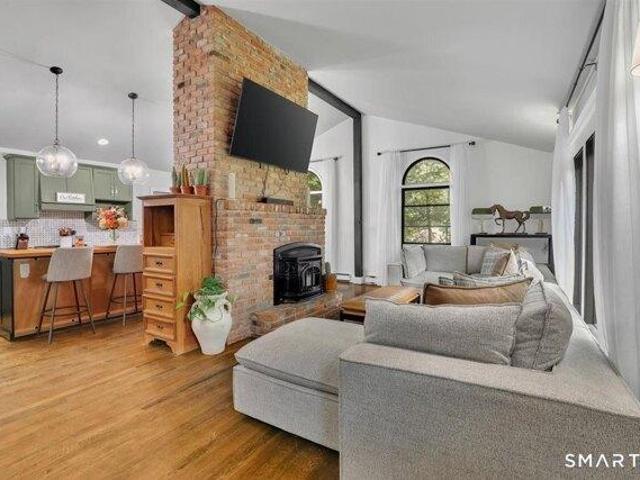 house with 3 bedroom, Waterbury CT ES104870127