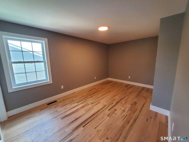 house with 3 bedroom, Waterbury CT ES104870139