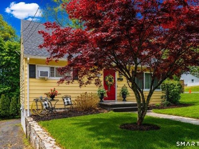 house with 3 bedroom, Waterbury CT ES104074679