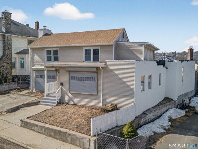 house with 3 bedroom, Waterbury CT ES104233290