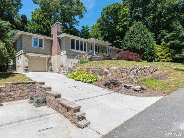 house with 3 bedroom, Waterbury CT ES104264462