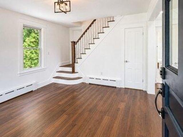 house with 3 bedroom, Waterbury CT ES104328604