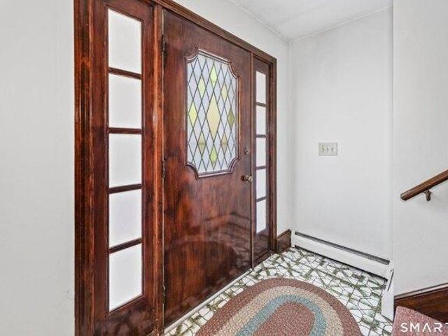 house with 3 bedroom, Waterbury CT ES104373758