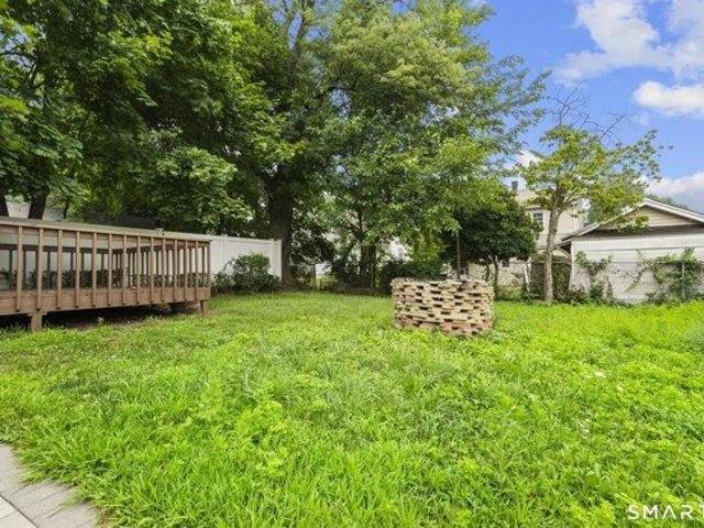 house with 3 bedroom, Waterbury CT ES105112837