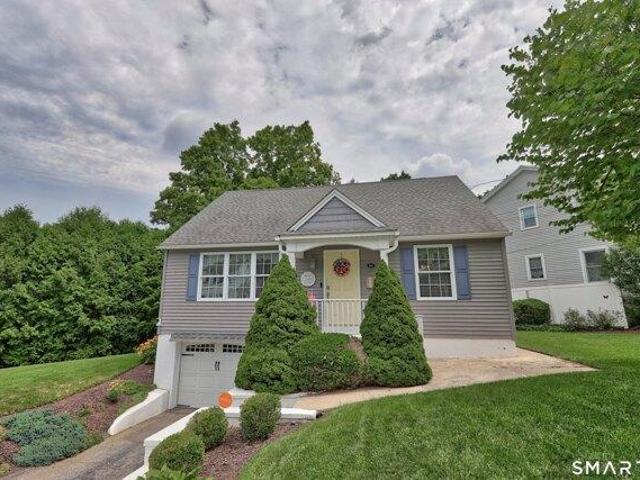 house with 3 bedroom, Waterbury CT ES105113124