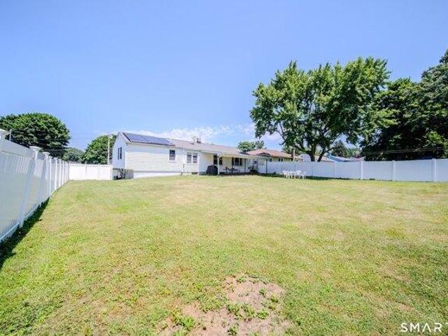 house with 3 bedroom, Waterbury CT ES105122841