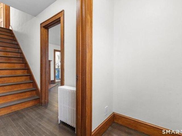 house with 3 bedroom, Waterbury CT ES105123178