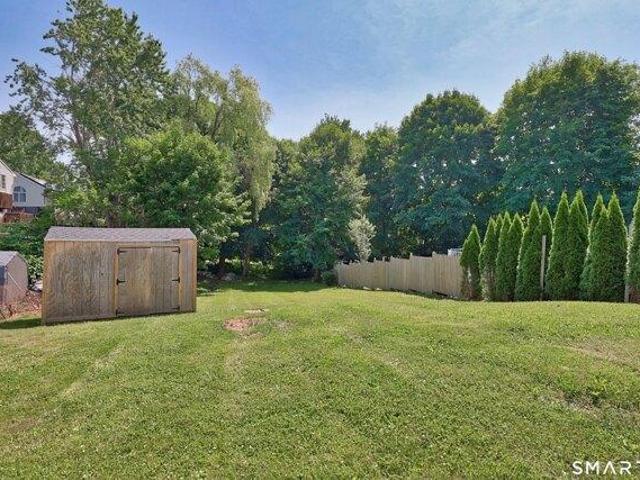 house with 3 bedroom, Waterbury CT ES105127618