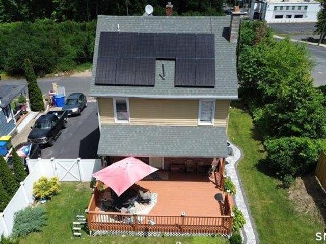 house with 3 bedroom, Waterbury CT ES105141349