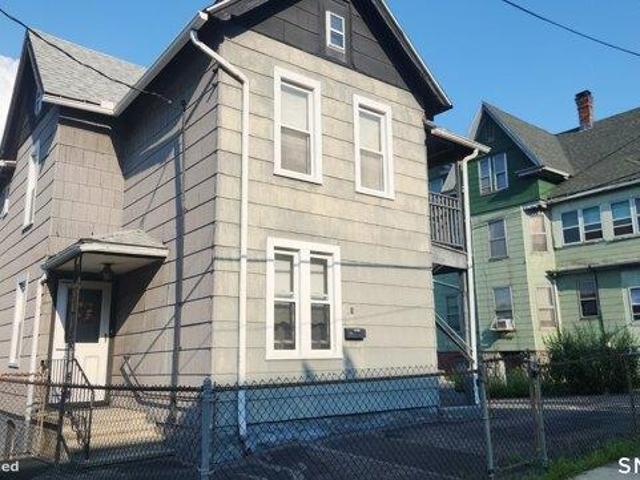 house with 3 bedroom, Waterbury CT ES105142934