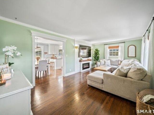 house with 3 bedroom, Waterbury CT ES105156344