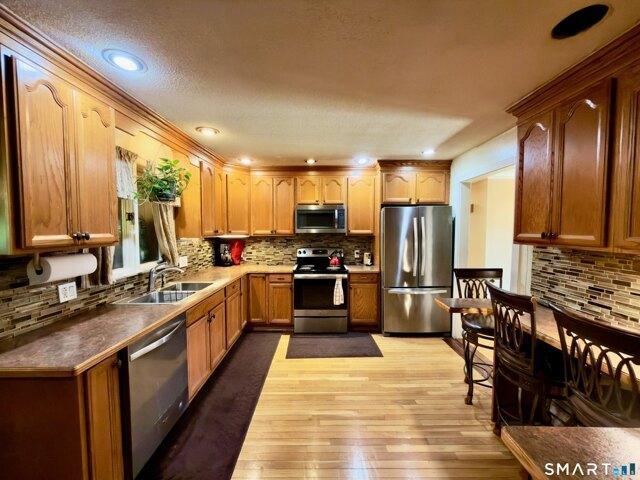 house with 3 bedroom, Waterbury CT ES105192915