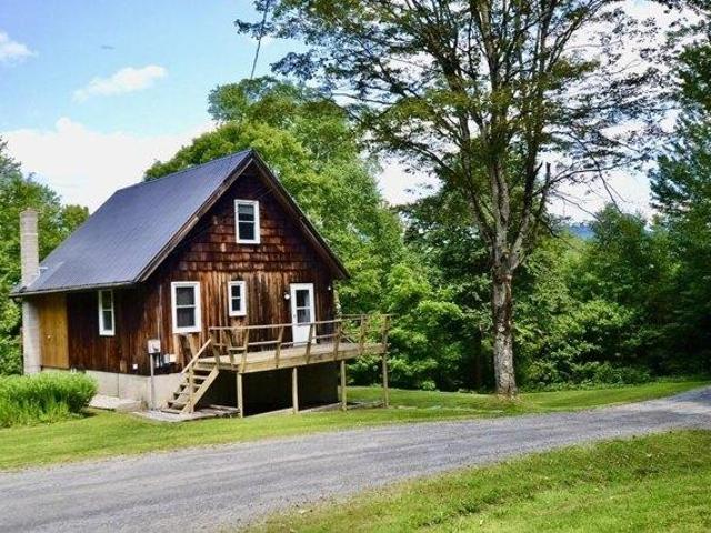 house with 3 bedroom, Waterbury VT ES104541521