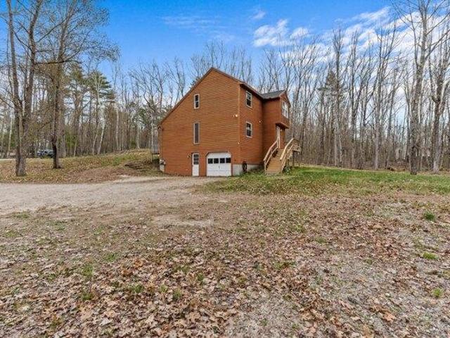 house with 3 bedroom, Waterboro ME DLS102479144