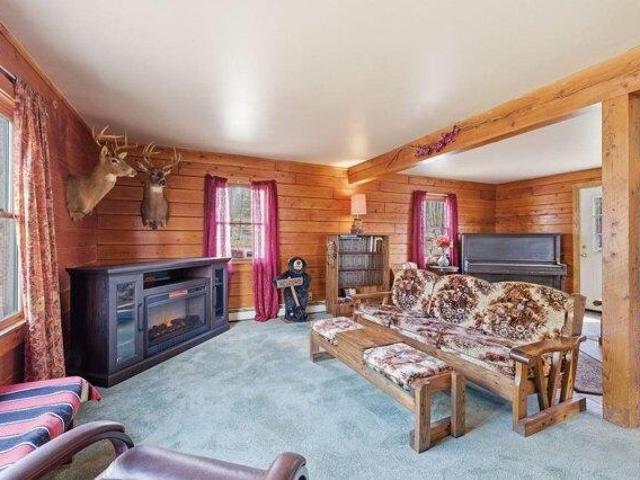 house with 3 bedroom, Waterboro ME ES104296597