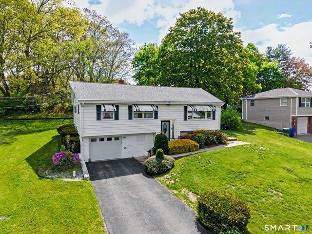 house with 3 bedroom, Waterford CT DLS103128555