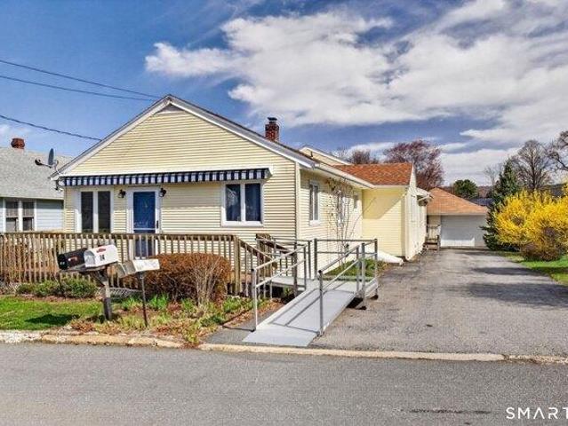 house with 3 bedroom, Waterford CT DS102584018