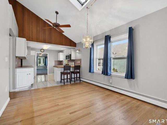 house with 3 bedroom, Waterford CT ES103185912