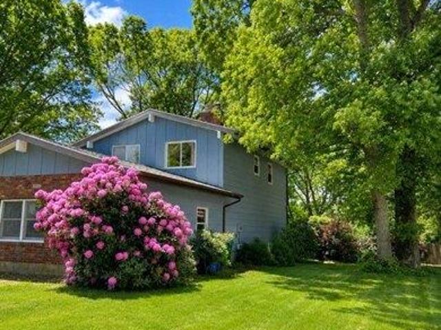 house with 3 bedroom, Waterford CT ES104922156