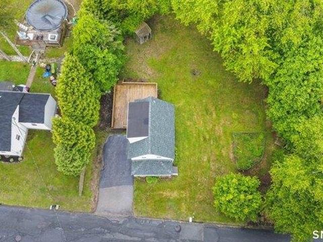 house with 3 bedroom, Waterford CT ES104233206