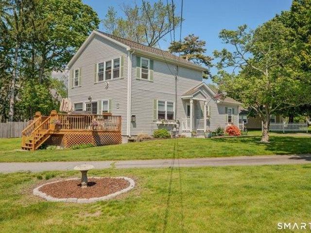 house with 3 bedroom, Waterford CT ES104264904
