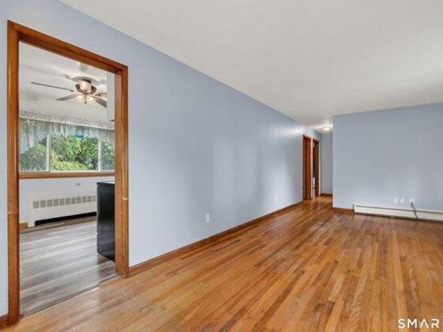 house with 3 bedroom, Waterford CT ES105125189