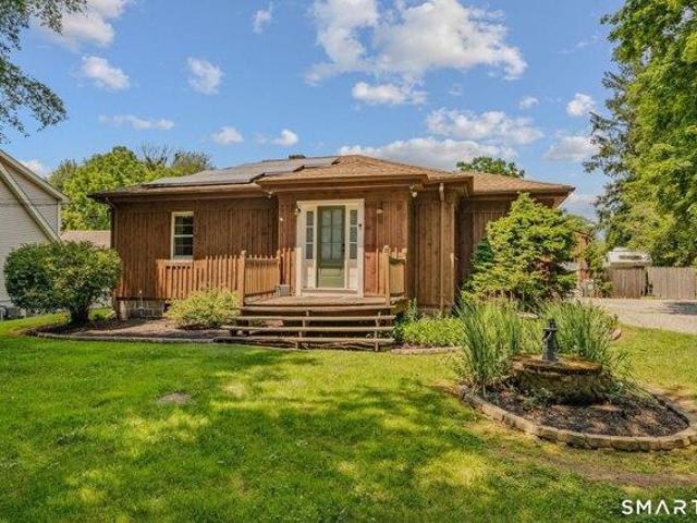 house with 3 bedroom, Waterford CT ES105126307