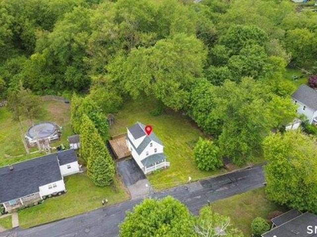 house with 3 bedroom, Waterford CT ES105229860