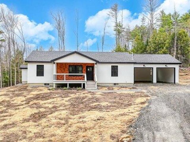 house with 3 bedroom, Waterford ME DLS102823928