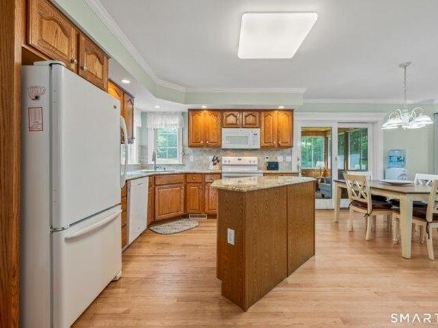 house with 3 bedroom, Watertown CT DS102443483
