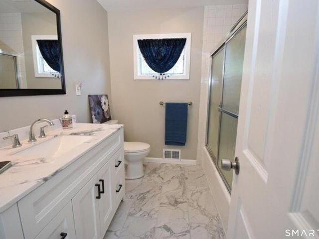 house with 3 bedroom, Watertown CT ES103161795