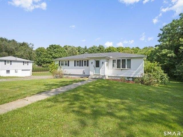 house with 3 bedroom, Watertown CT ES104833382