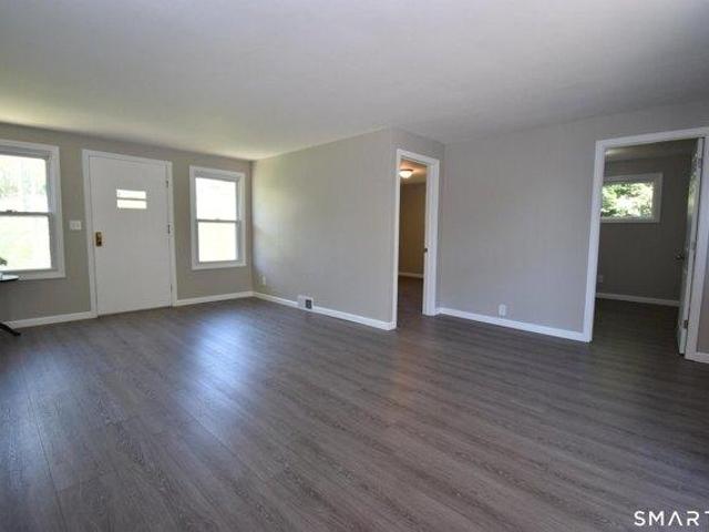 house with 3 bedroom, Watertown CT ES105232691