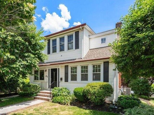 house with 3 bedroom, Watertown MA ES103886537